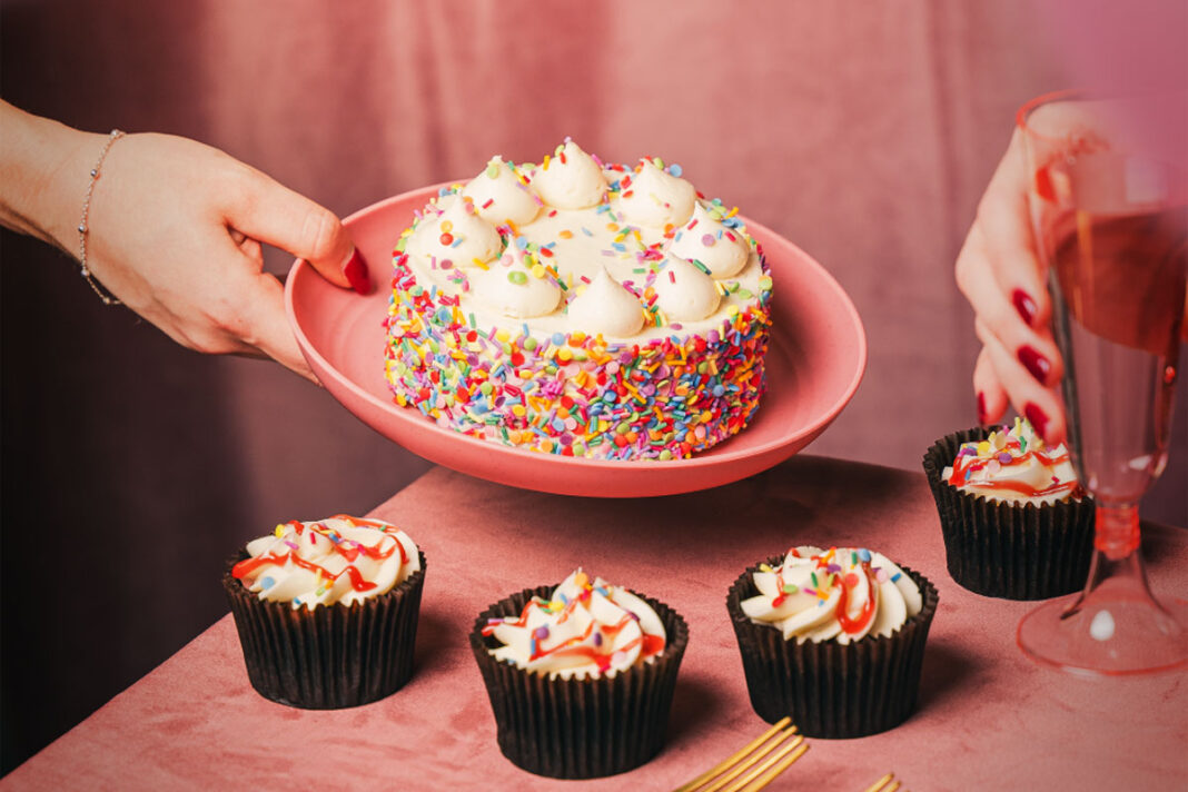 Finsbury launches first-to-market cake bento boxes | Scottish Grocer ...